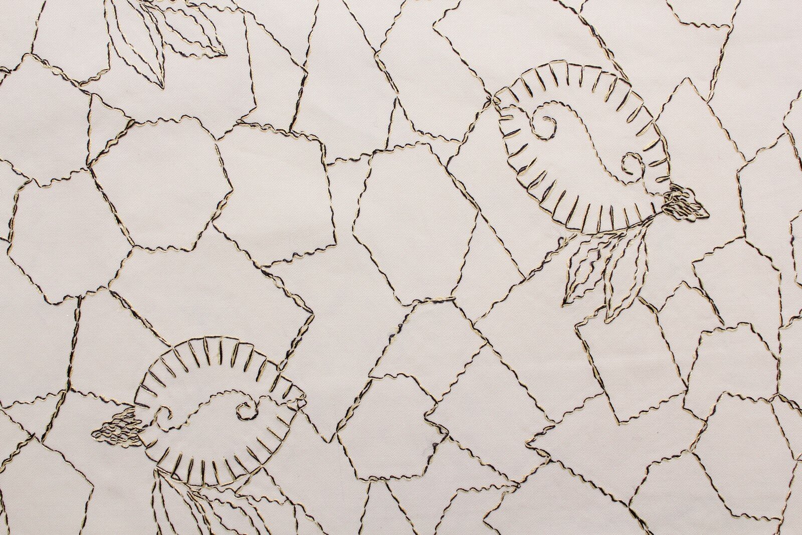 Ткань Хлопок-габардин-стрейч Gattinoni молочно-белый с вышивкой, ш140см, 0,5 м