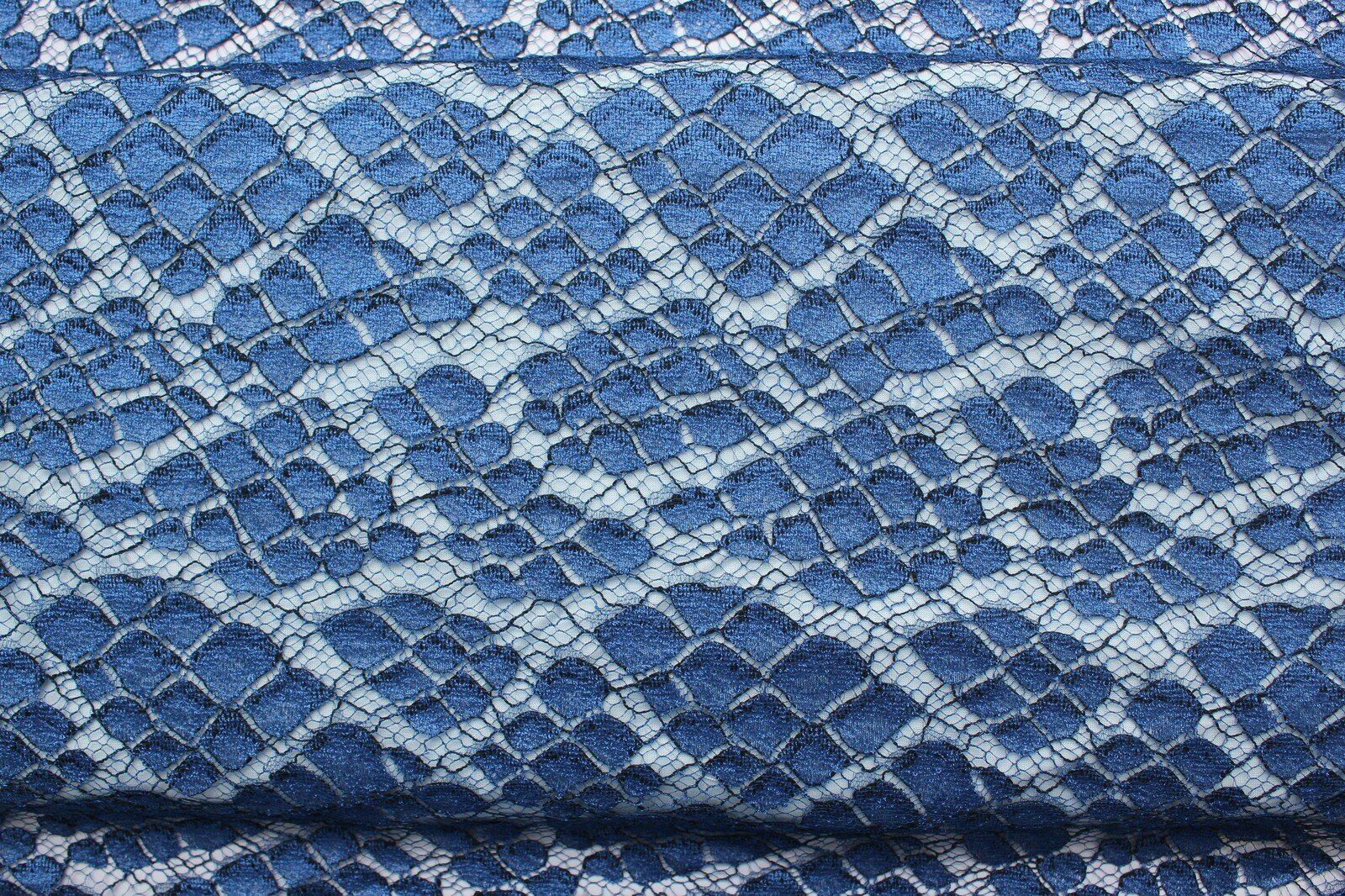 Ткань Кружево Emilio Pucci тёмно-синее с чёрным и фестонами, ш108см, 0,5 м