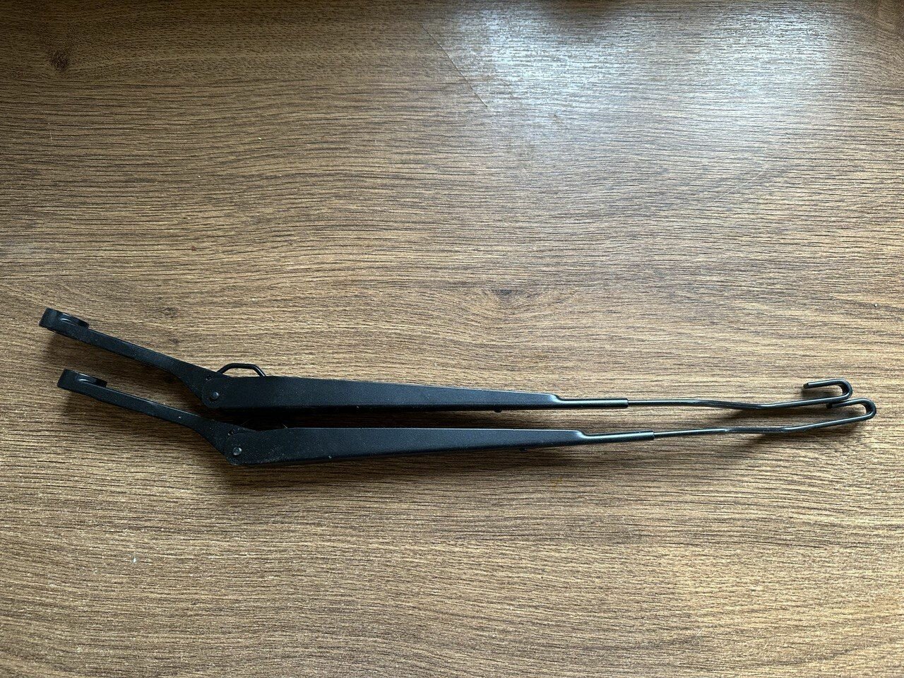 Поводоки стеклоочистителя передние левый и правый ховер рычаги стеклоочистителя GW HOVER H2, H3, H5 +NEW комплект дворники