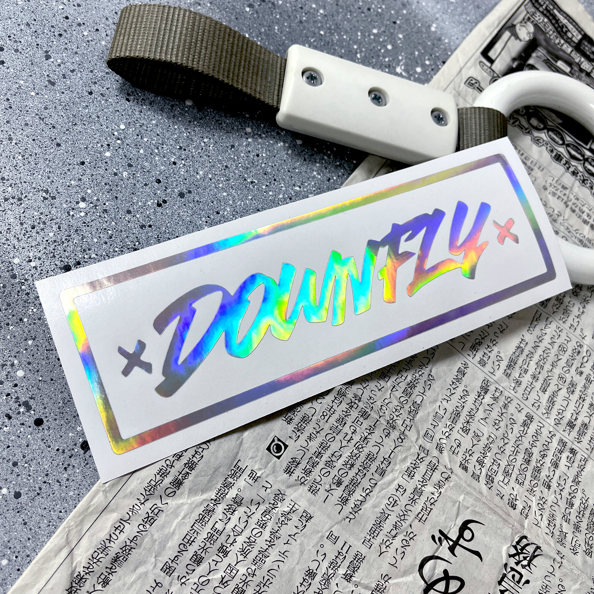 Голографическая наклейка DOWNFLY 17.9х5.7