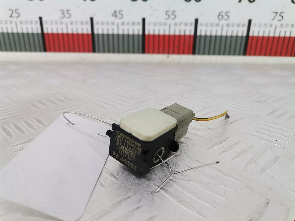 Датчик удара Ford Galaxy 2 1232343 арт. 1632427