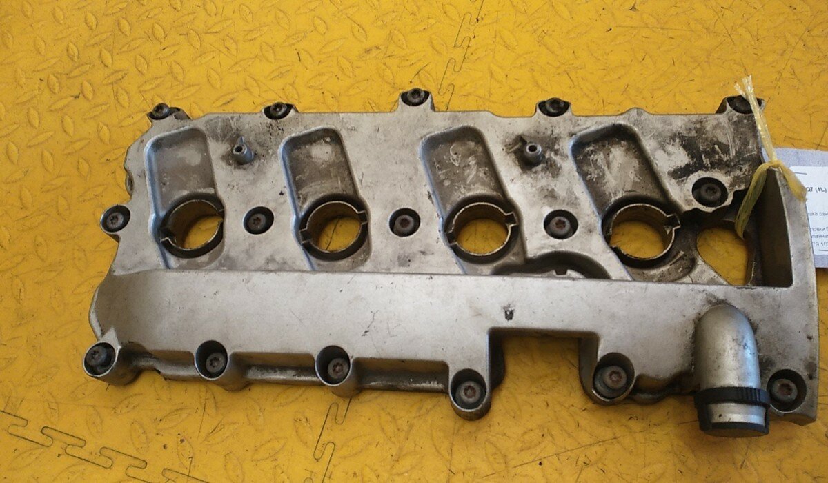 Крышка двигателя Q7 (4L) Audi 079103472AF