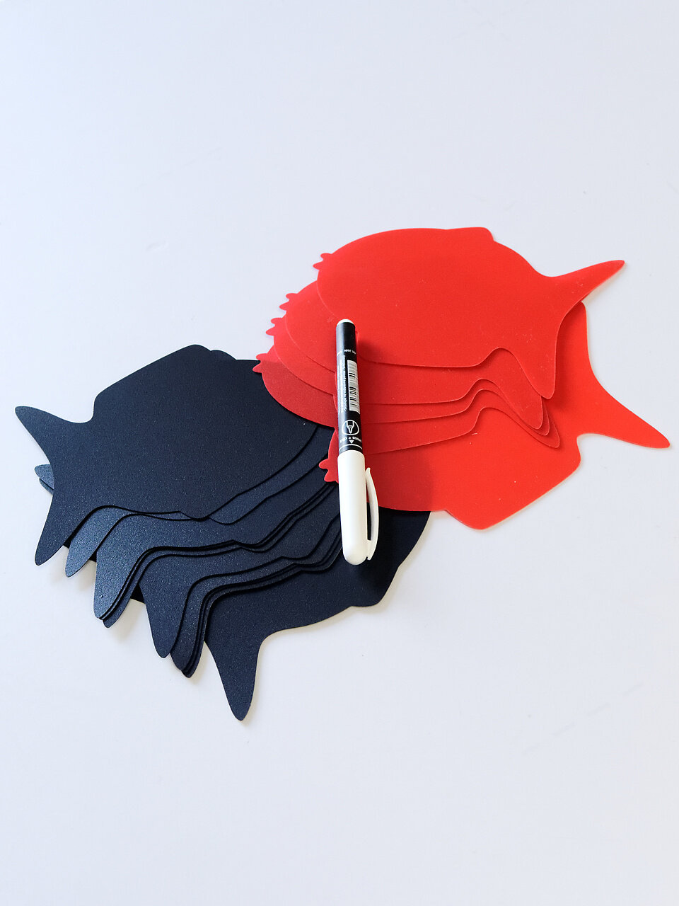 Меловые ценники "Рыбка" чёрные и красные, набор 25 шт. и маркер, формат А6 (148х105 мм)