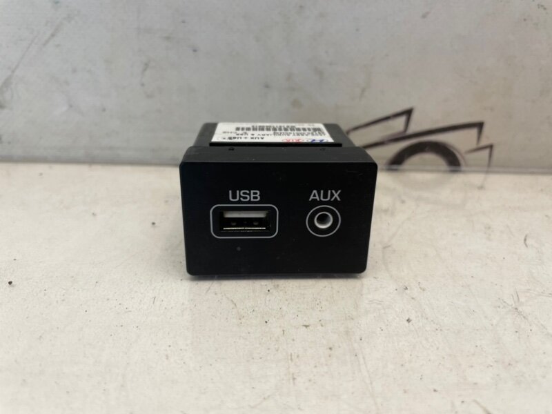 Б/У aux штатный Hyundai Creta 2017 GS G4FG 50969 Hyundai-KIA арт. 96120M0100