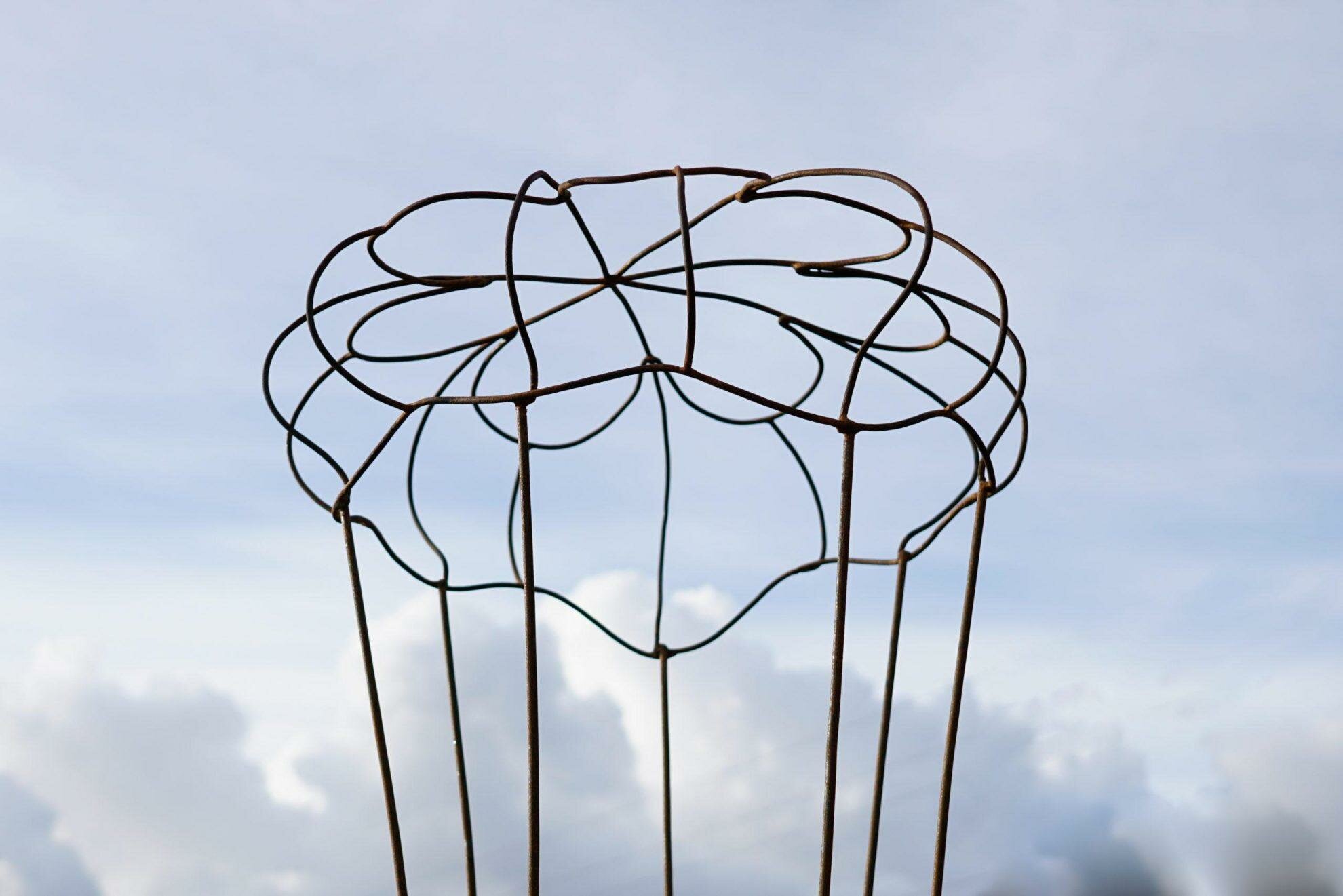 Опора для цветов "Медуза", фантазийная опора, 50х100 см, ручная работа