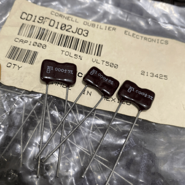 CD19FD102J03 1000PF/100P 500V CDM серебряный слюдяной конденсатор слюдяной конденсатор 1шт цена