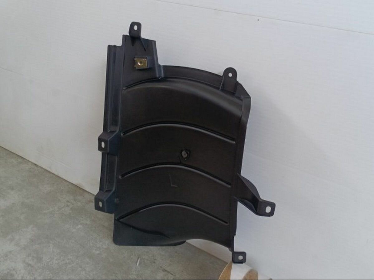 Дефлектор кабины левый внутренний SCANIA R G 5 серия (скания)