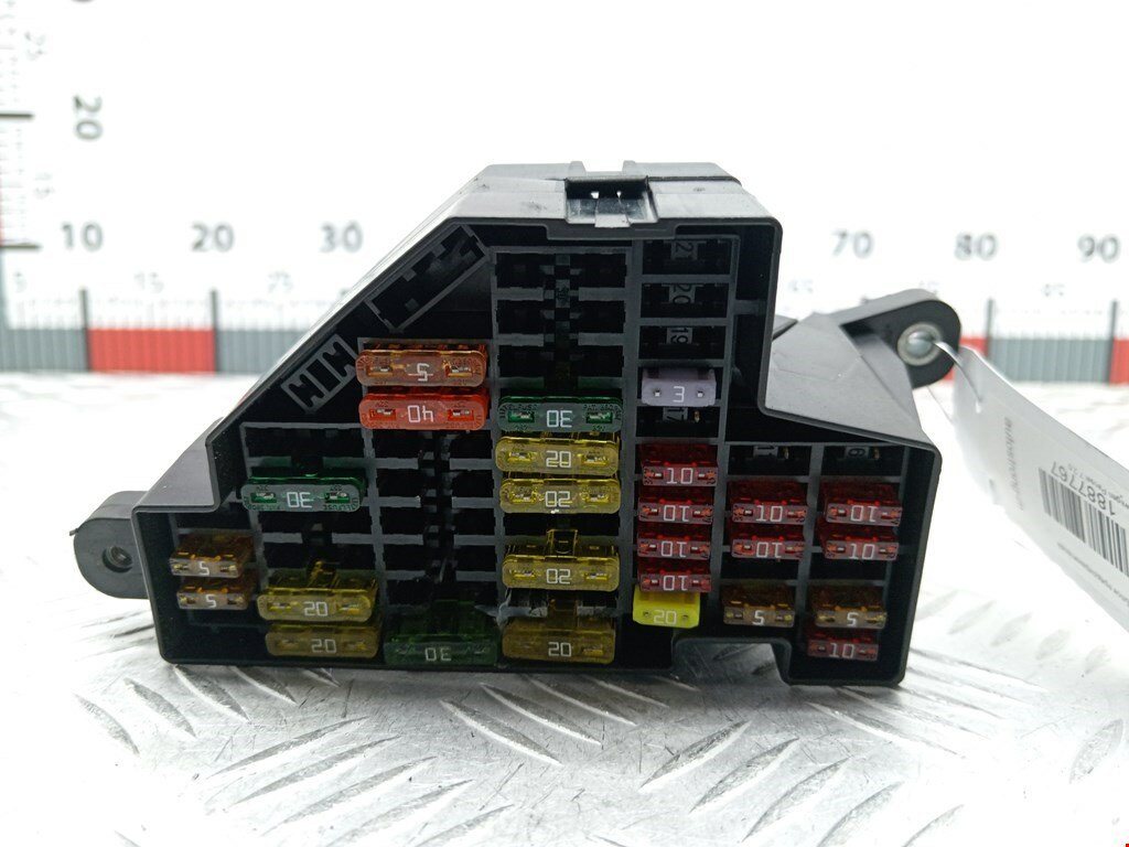 Блок предохранителей Volkswagen Passat 7 3C1941824A арт. 1887767