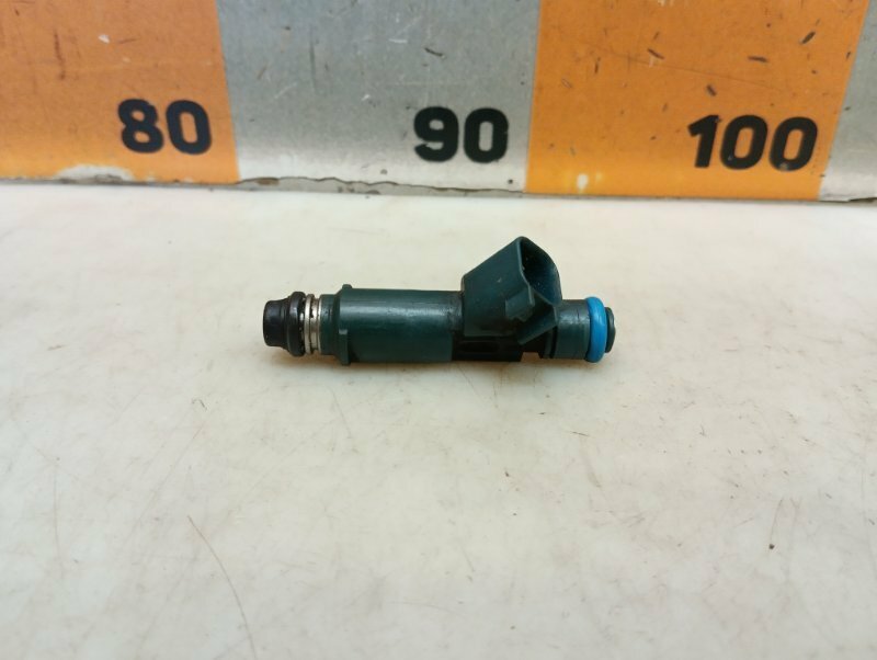 Б/У Форсунка топливная Mazda MPV 2004 2 406886 MAZDA арт. AJ5113250