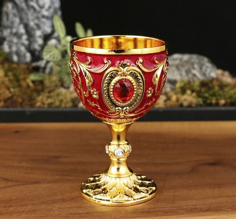 Элегантные винтажные бокалы для вина, 2 шт. бокалы для вина на ножке из цинкового сплава, ретро золотые и зеленые декоративные бокалы для домашнего бара, вечеринки