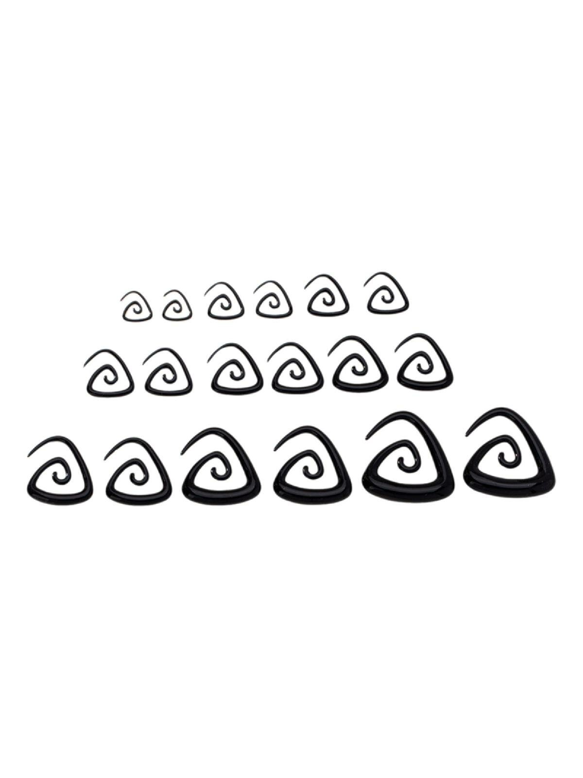 9 пар черных спиральных треугольных ушных раковин