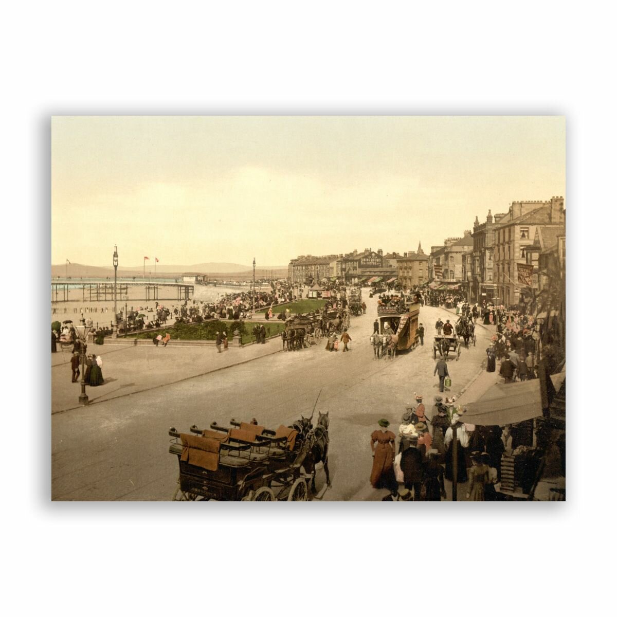 Постер, плакат на бумаге / Parade looking east, Morecambe, England / Размер 30 x 40 см