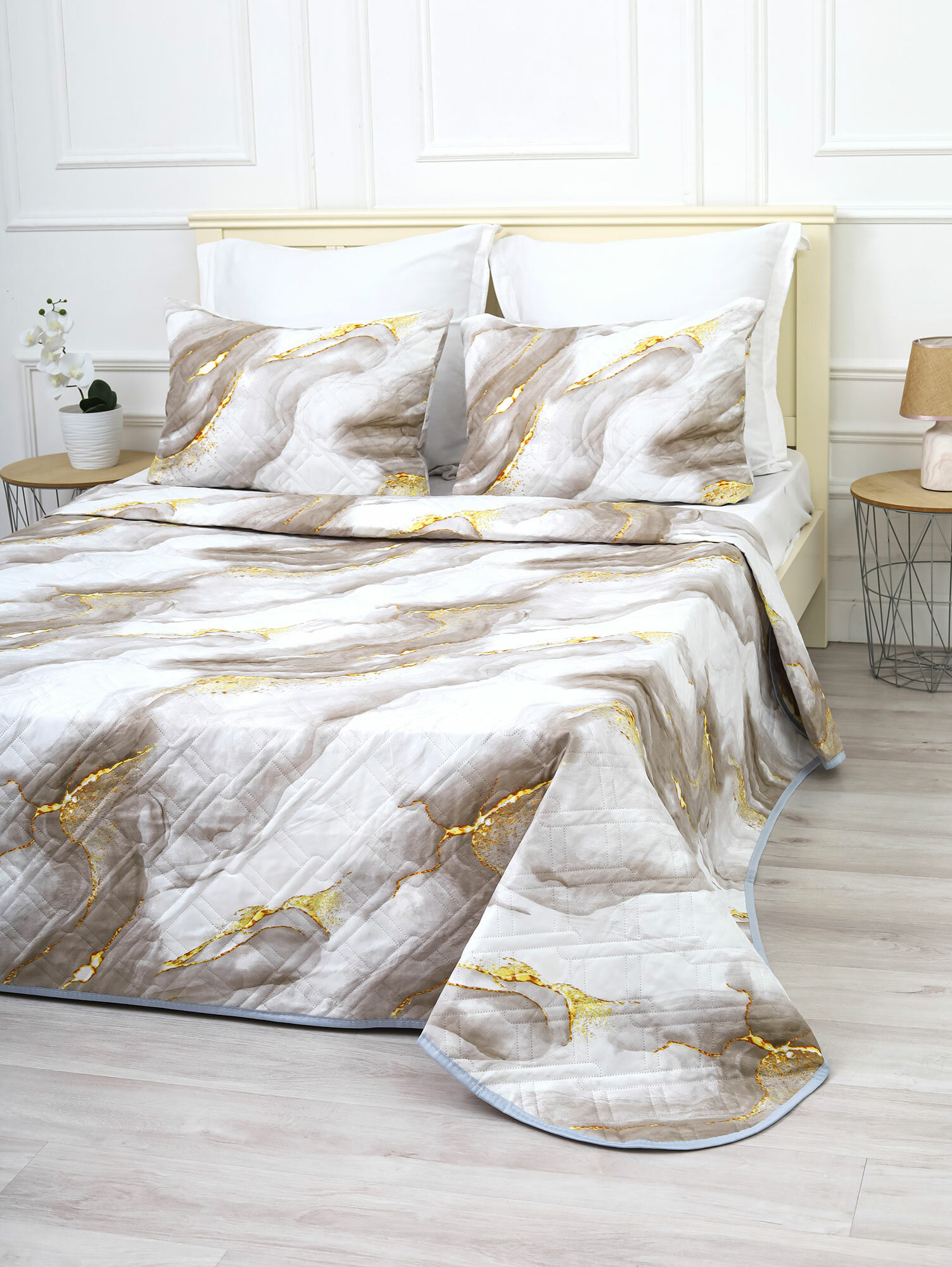 Покрывало стеганое из полисатина PLB-057 Elintale (кремовый-бежевый), 180x215