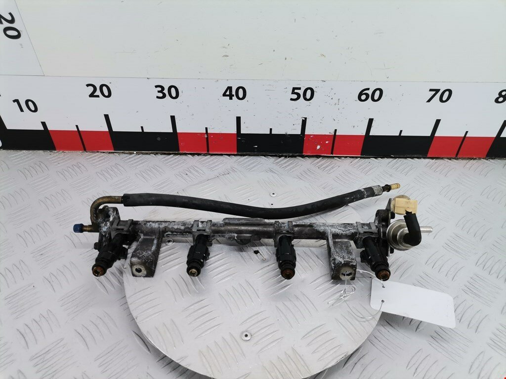 Форсунка бензиновая электрическая Ford Focus 1 1111848 арт. 1552596