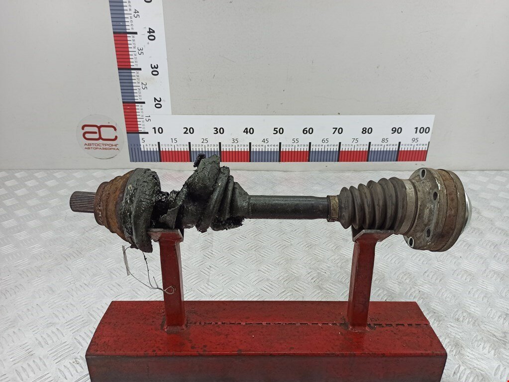 Полуось передняя левая (приводной вал шрус) Audi TT 8J 8J0407271N арт. 1700125