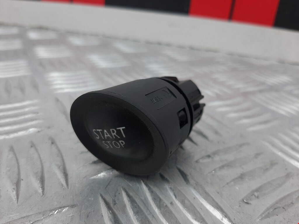 Кнопка старт-стоп (запуска двигателя) Renault Megane 2 8200107959 арт. 1644243
