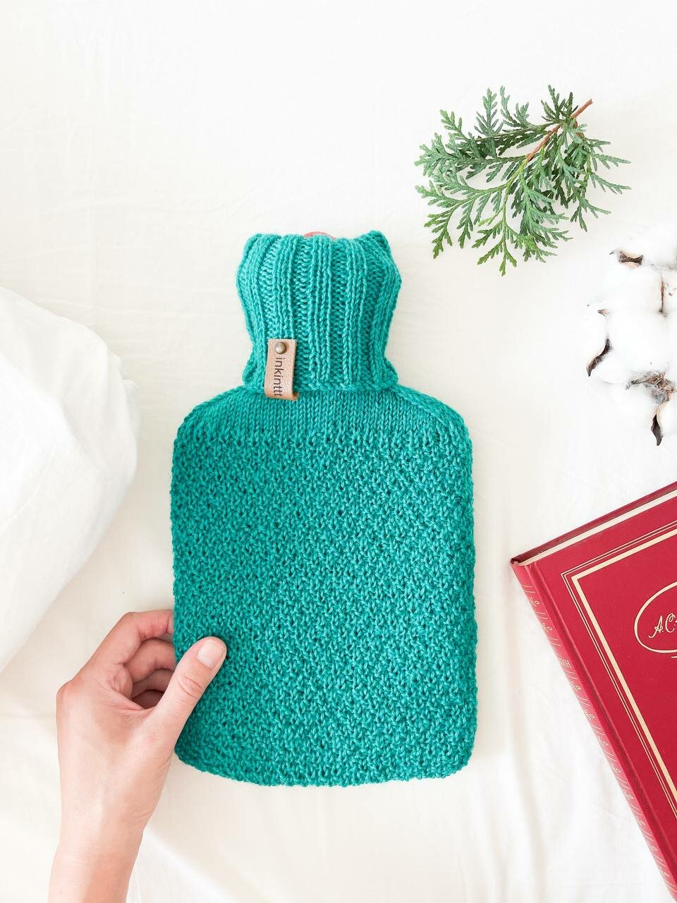 Грелка в вязаном чехле «Лесная сосна»