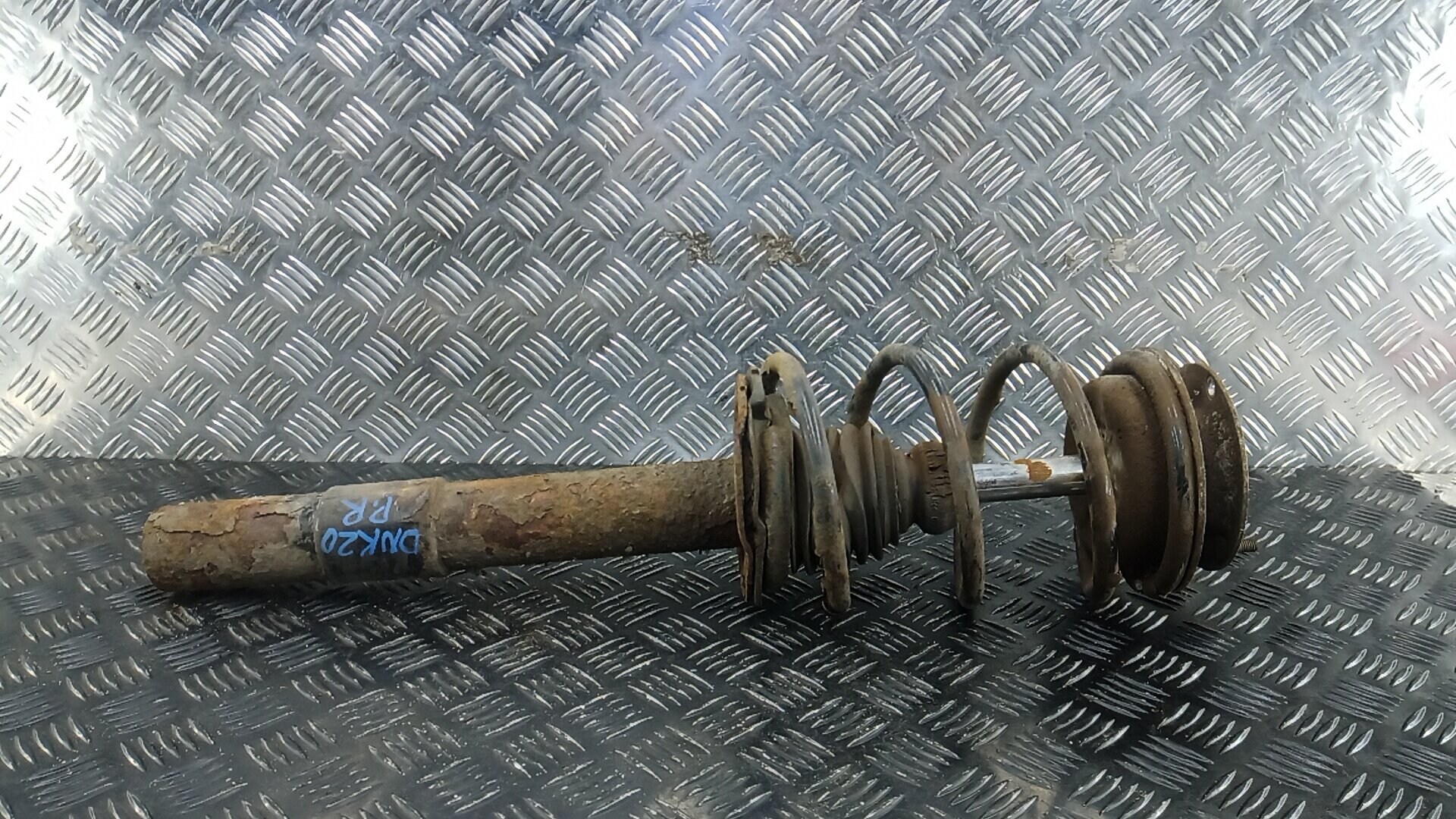 Стойка передняя правая BMW 5 E60/E61