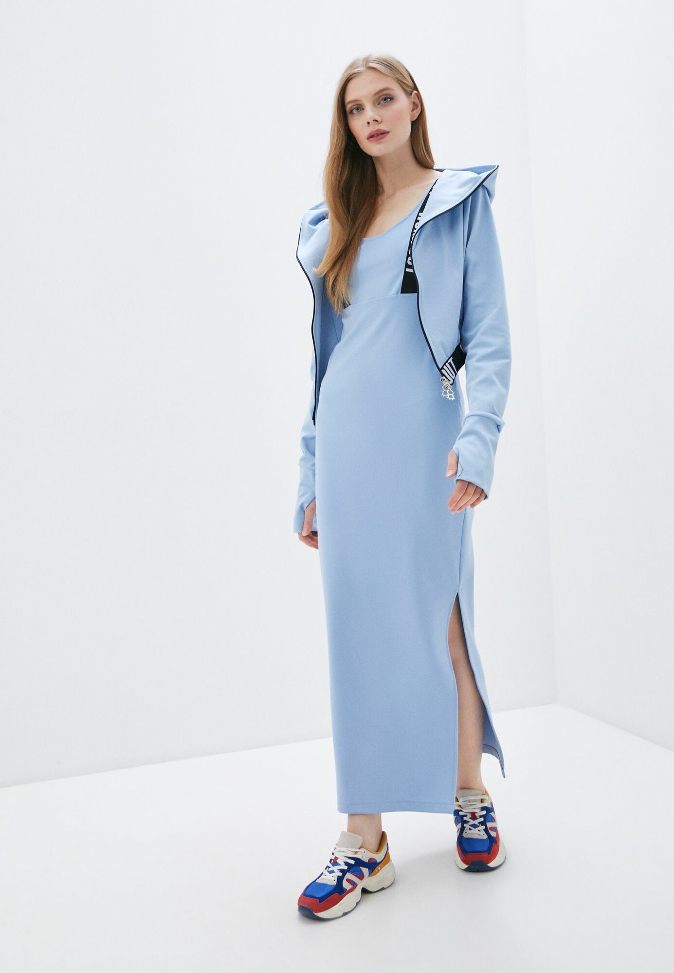 Костюм спортивный