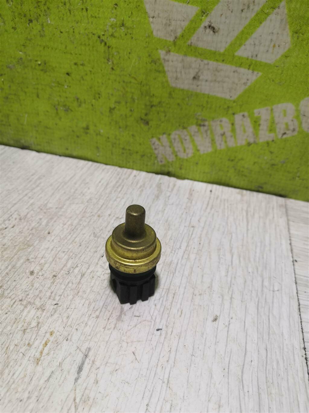 Датчик температуры VW Passat B5 96-00