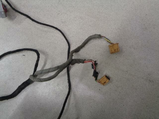 Проводка двери передней левой от Volkswagen Passat B6 2005-2010