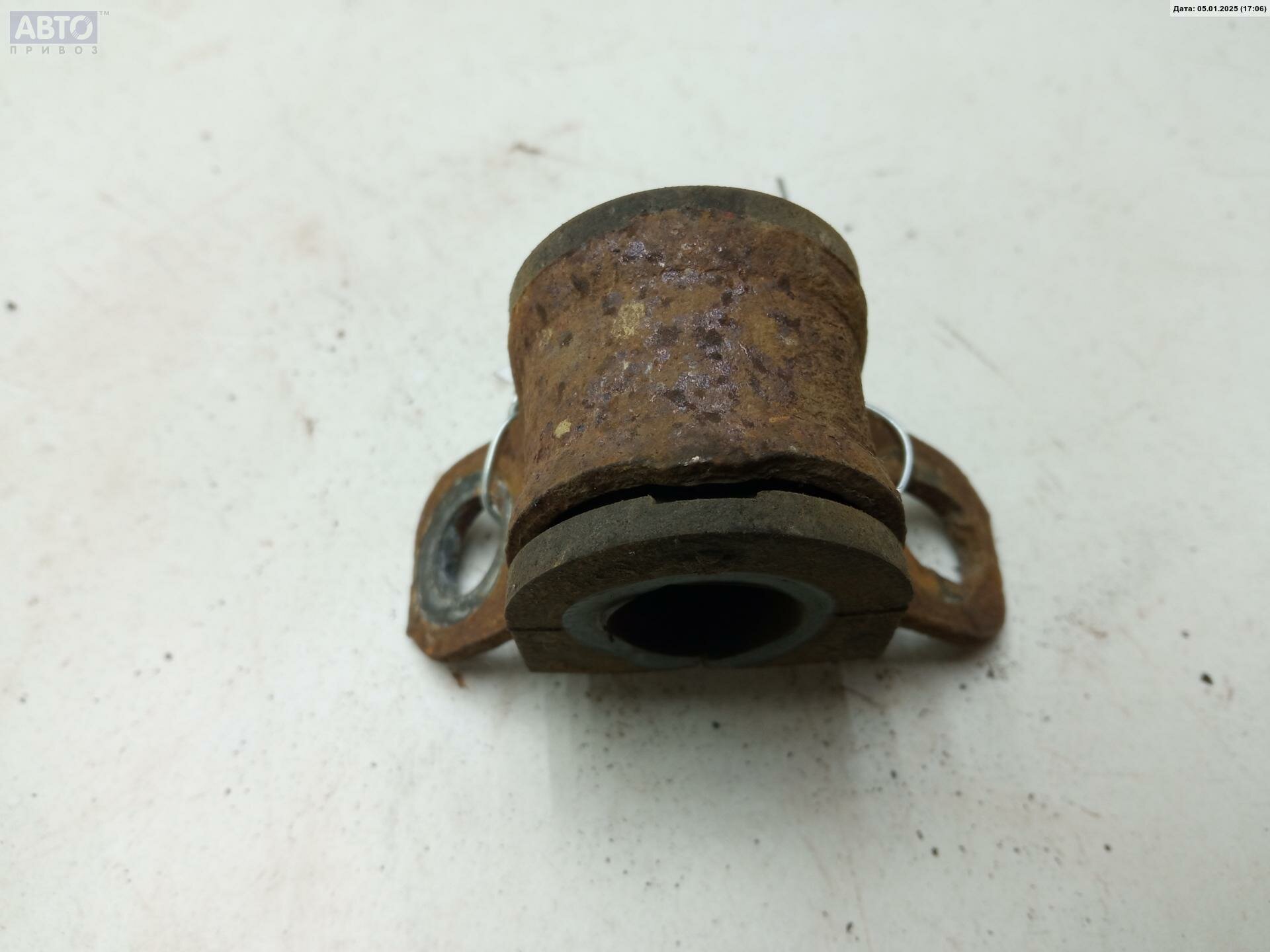 Крепление втулки стабилизатора заднего Mazda Premacy