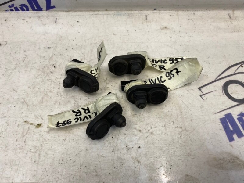 Б/У концевик двери Honda Civic 4D 2008 FD1 R18A1 Цена за штуку, в наличии 4 штуки 30692 HONDA арт. 35400S5A013