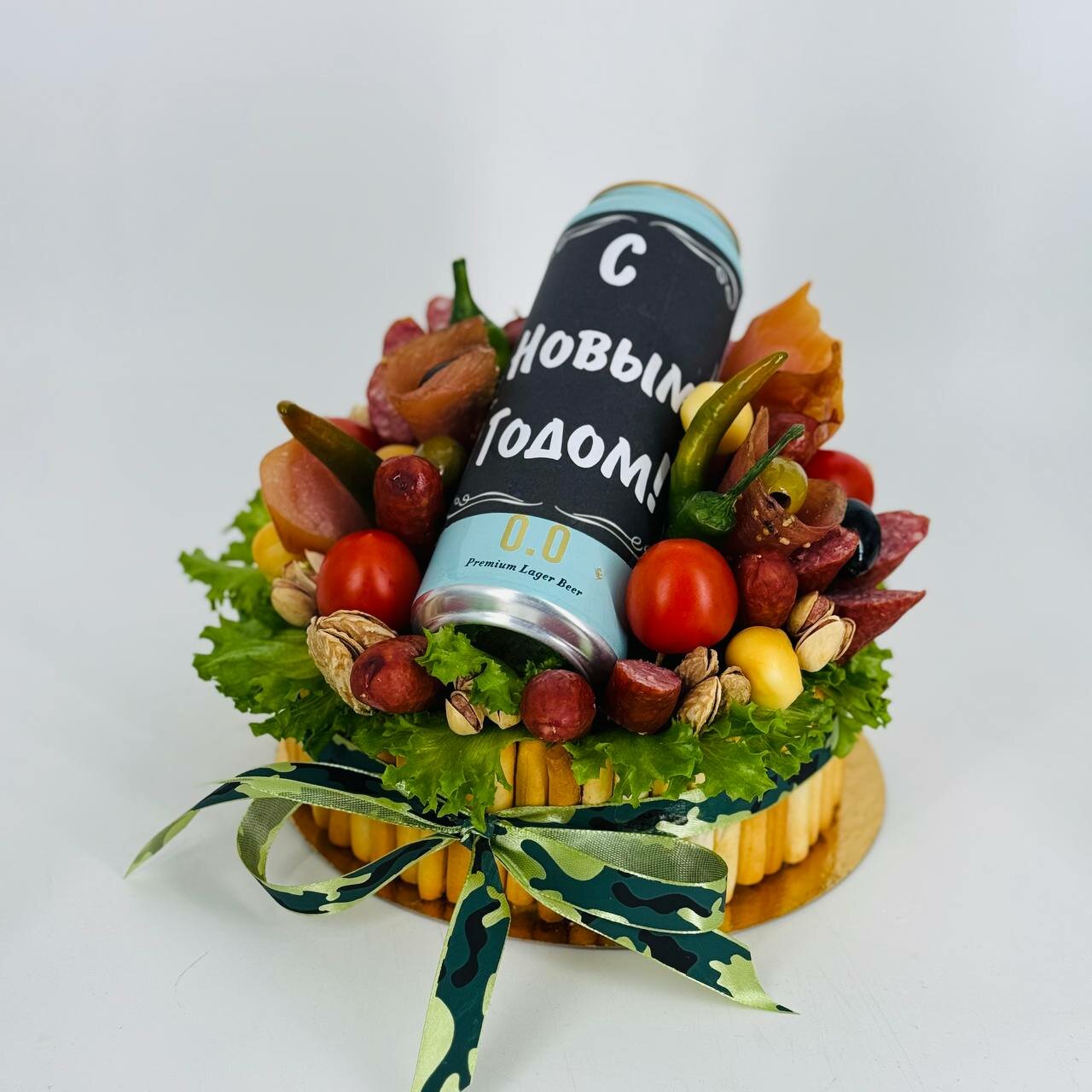 Подарок на Новый год. Бенто торт колбасный халяль