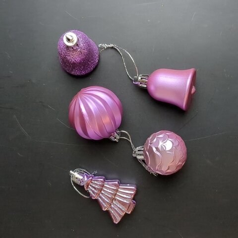 Ёлочные игрушки набор из 5 пластмассовых ярких с узорами колокольчики, ёлочка, шарик, подвесные, в стиле винтаж