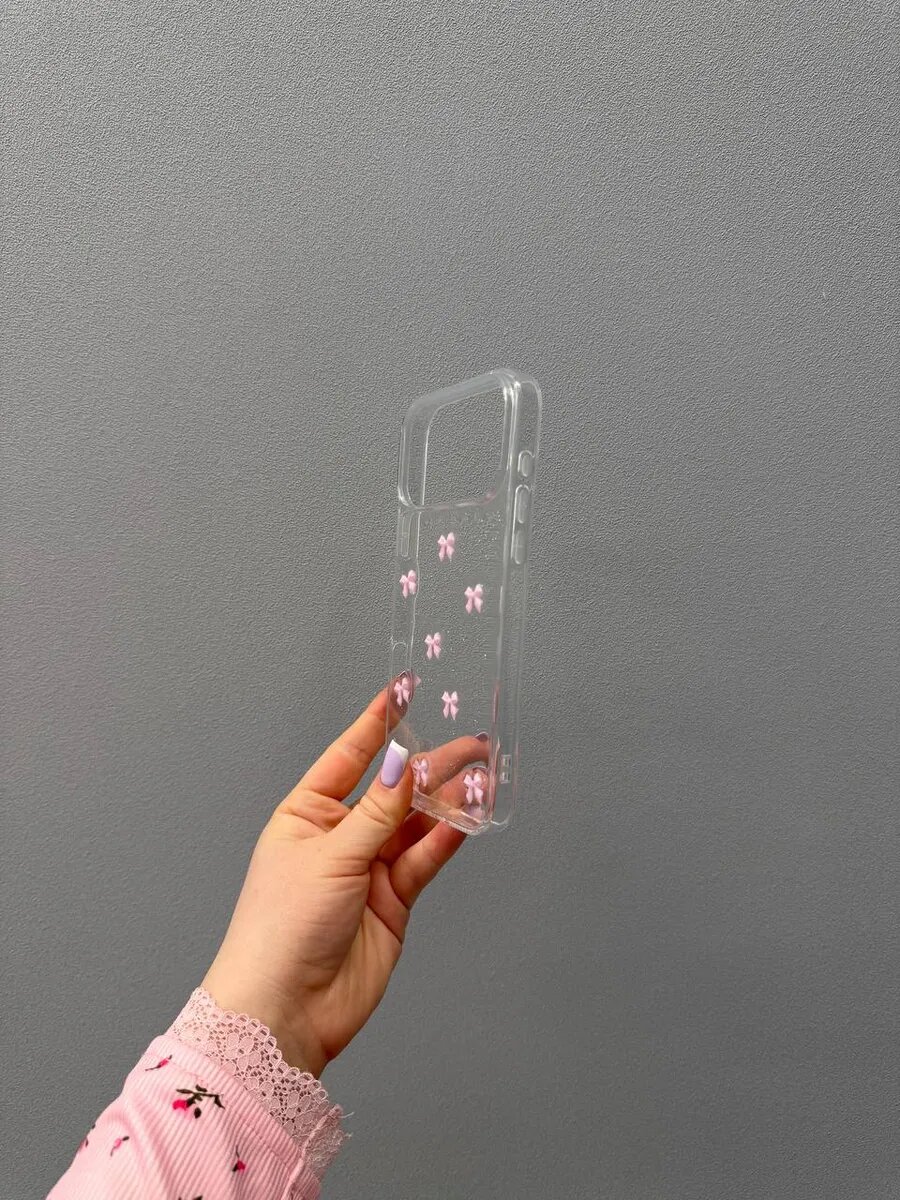 Чехол на Iphone 17 Pro Max , прозрачный , с добавлением розовых бантиков . — фото 1