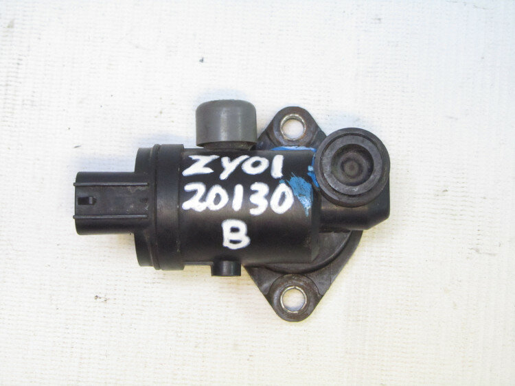 Датчик впускного коллектора нижний ZY0120130B Mazda 3 BK Z6 1.6л
