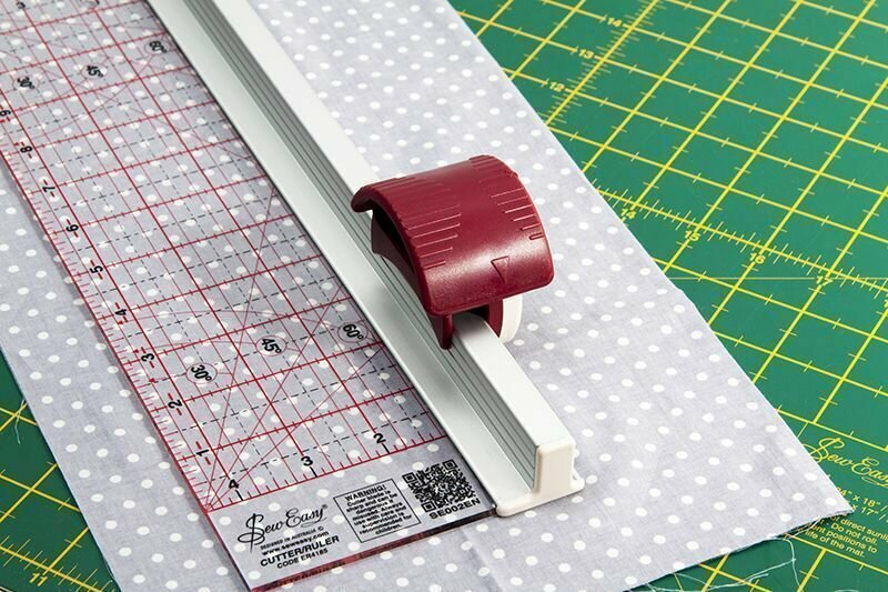 Линейка с ножом для раскроя, 27 1/2' х 4 1/2" Hemline ER4186