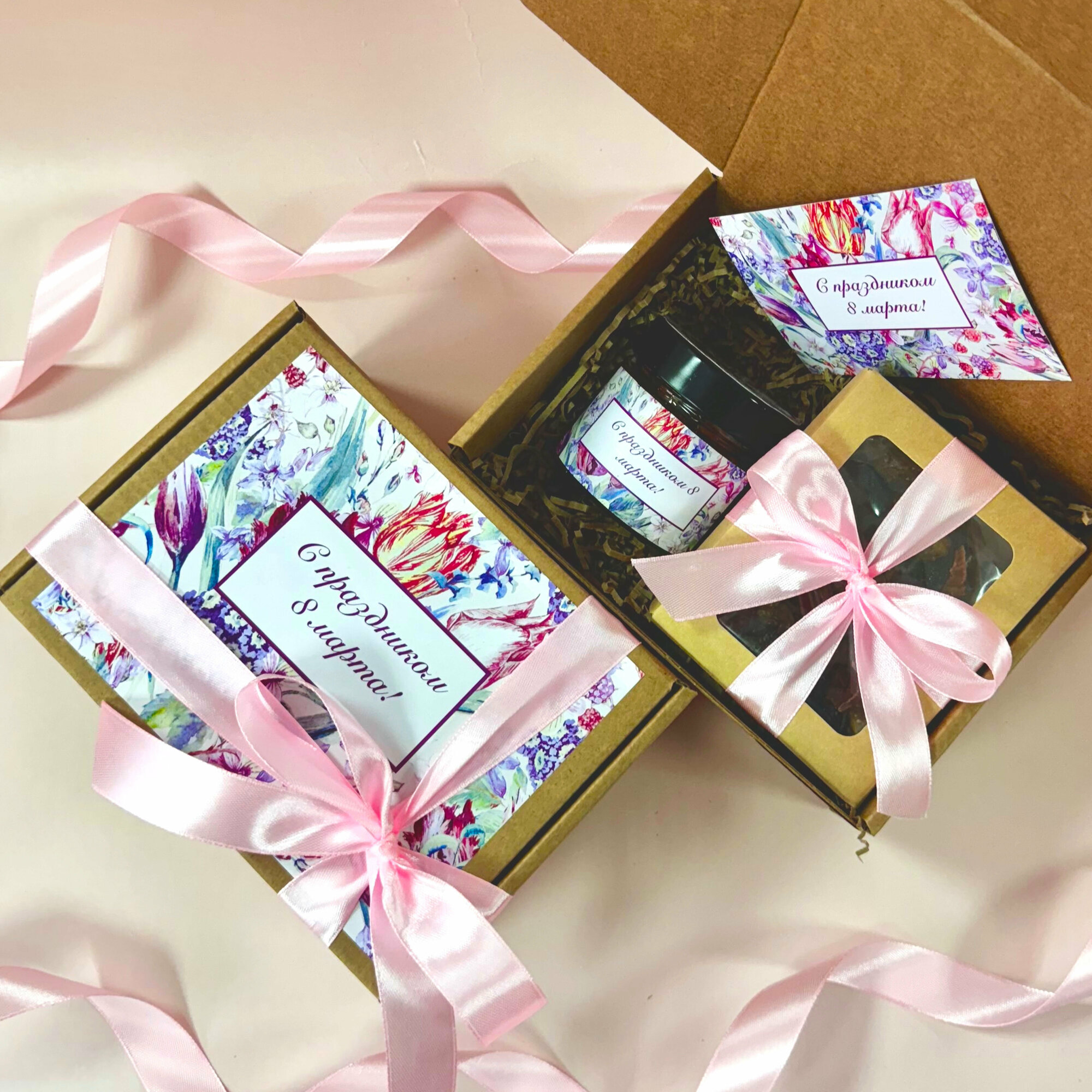 Подарок на 8 марта №11 подарочный бокс женщине, девушке, коллеге