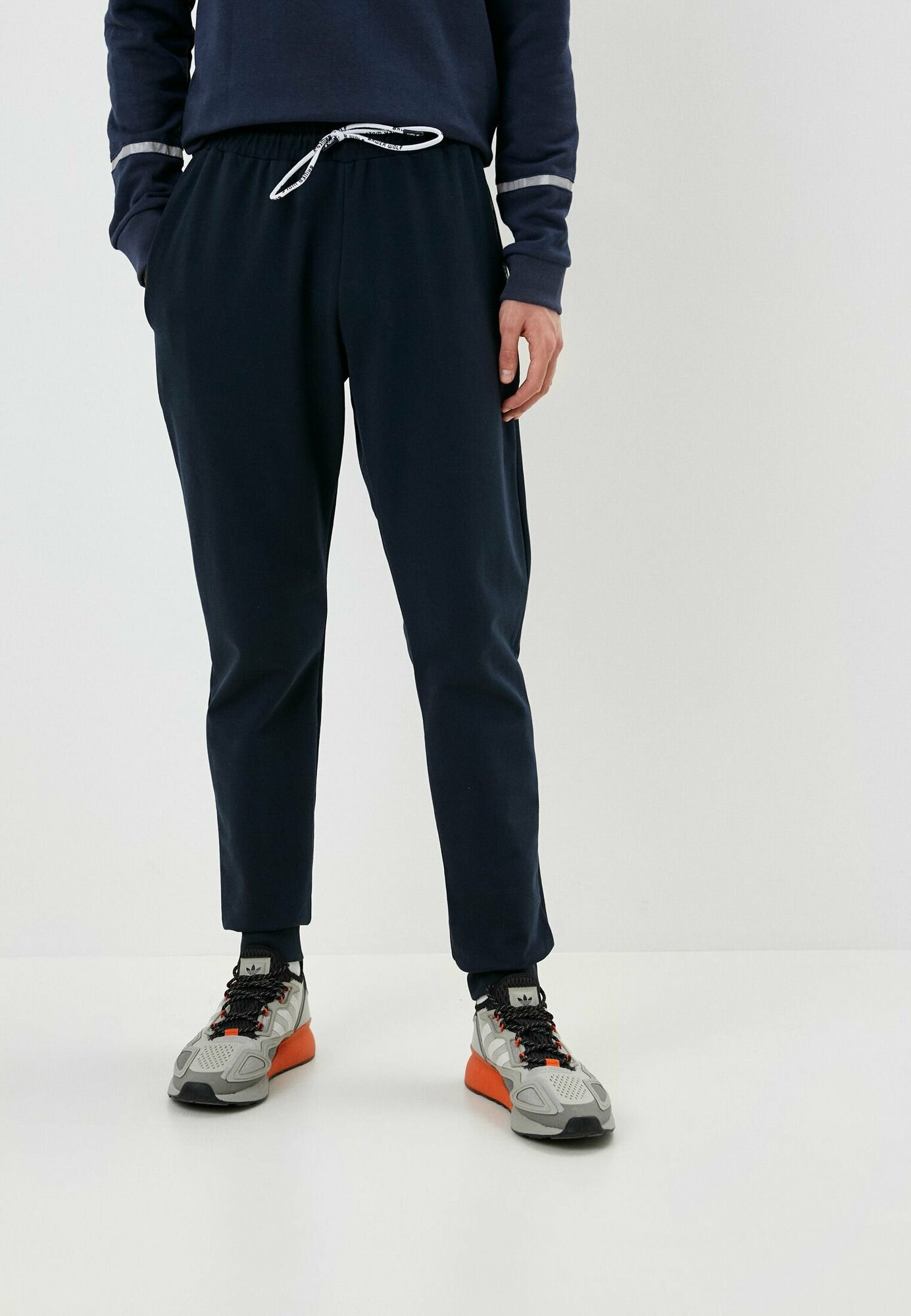 Брюки спортивные