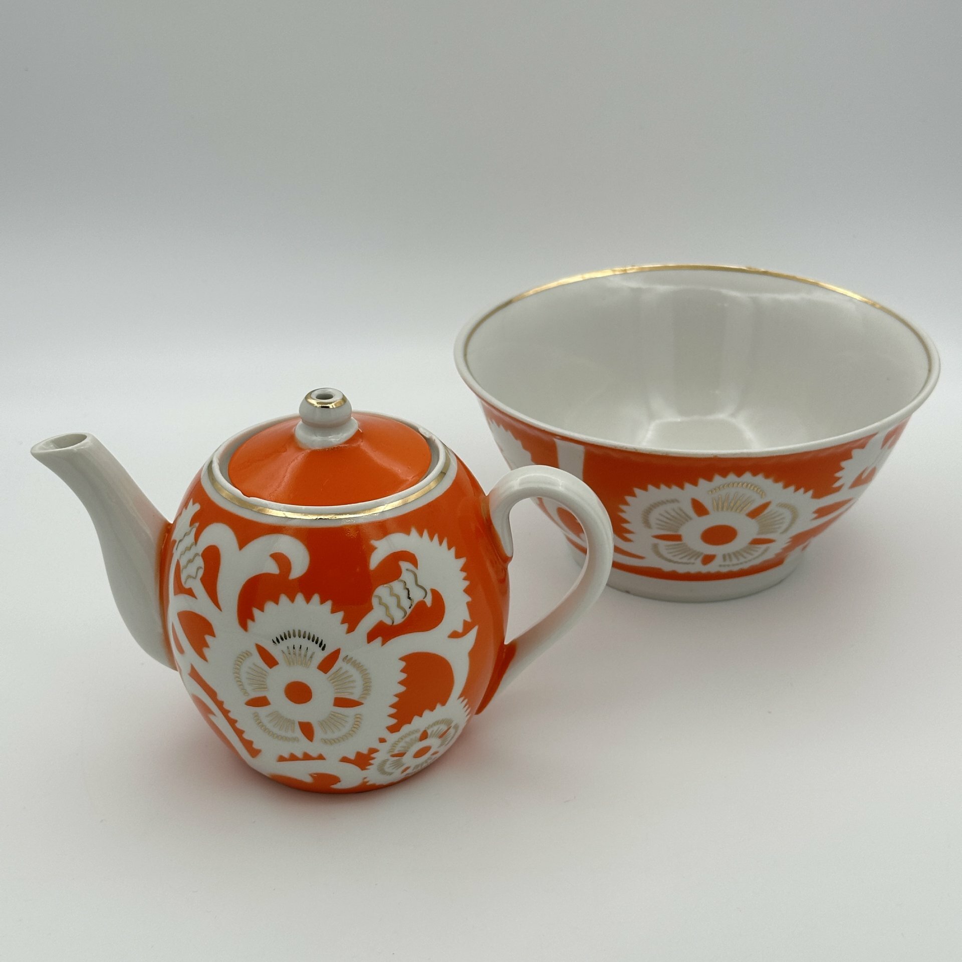 Набор из доливного чайника и капельника