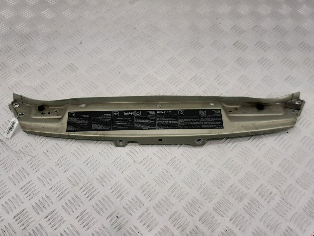 Накладка декоративная (на рамку радиатора) Renault Megane 1 7750430587 арт. 825738