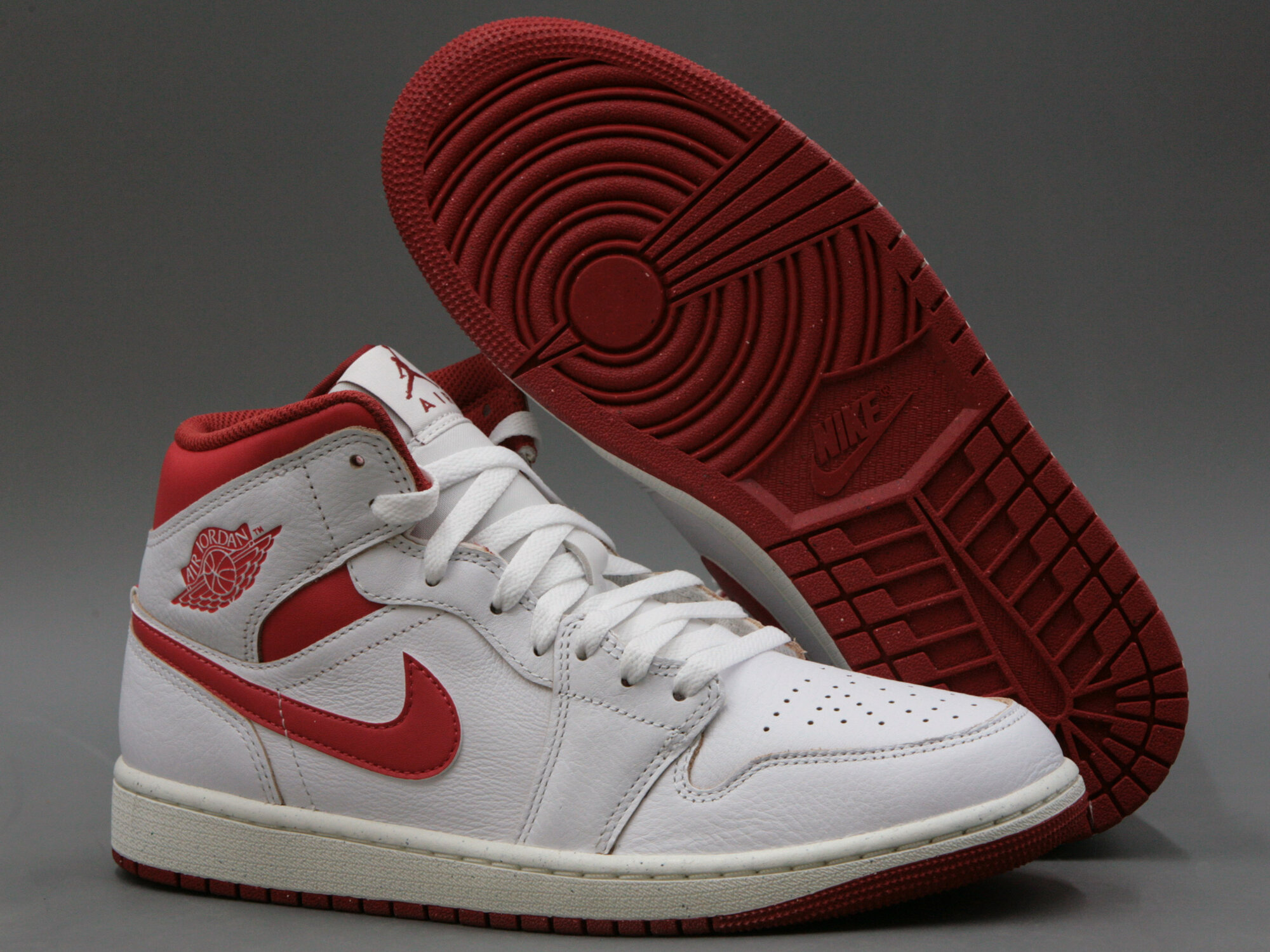 Кроссовки Air Jordan 1 Mid SE