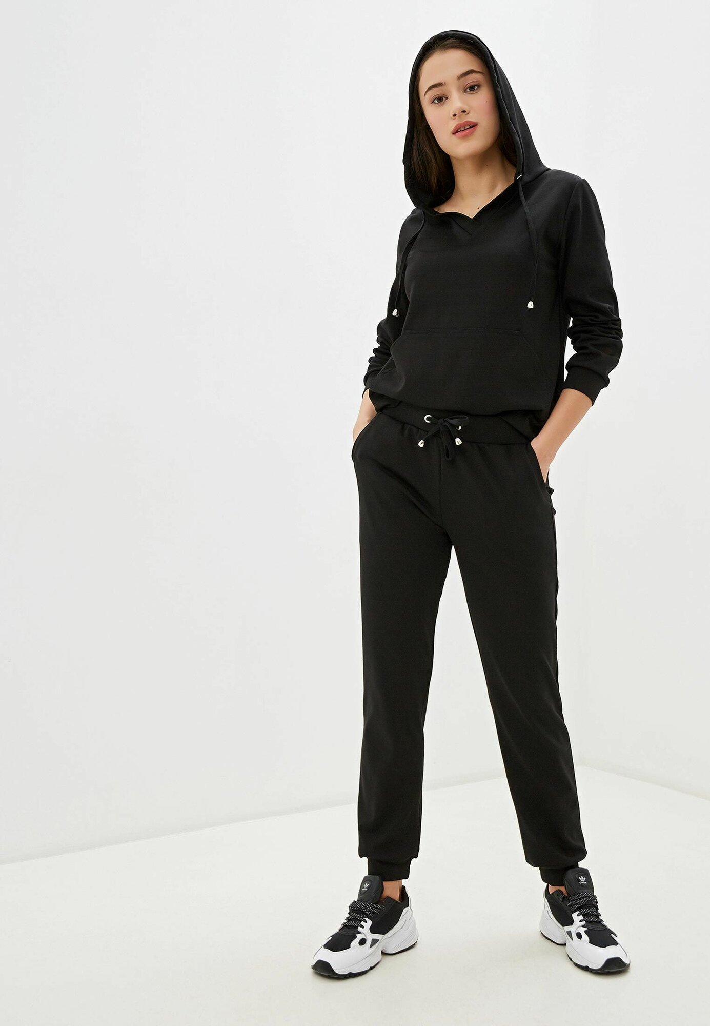 Костюм спортивный