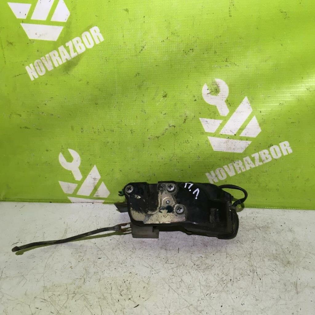 Замок двери передней левой Toyota Carina E 1992-1997