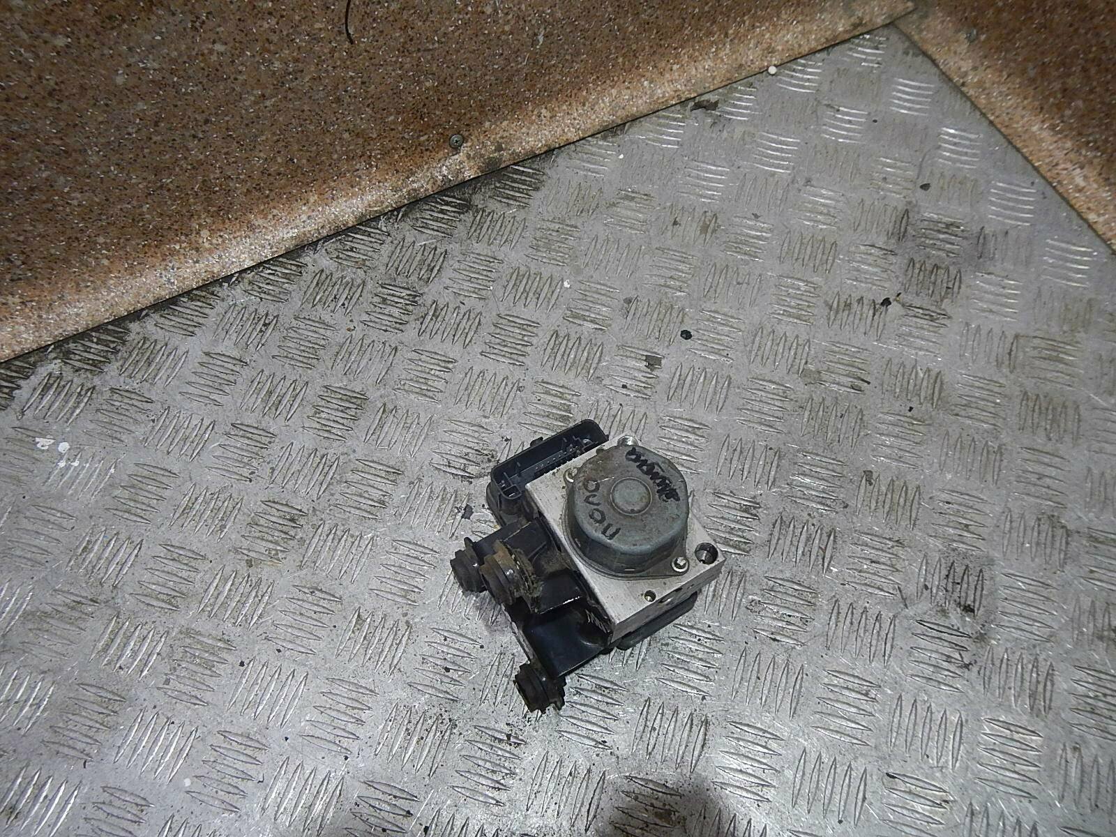 Б/У Блок ABS (насос), Volkswagen (Фольксваген)-POLO (SED RUS) (11-) VOLKSWAGEN POLO (Sed RUS) (11-) Без видимых поврежде...