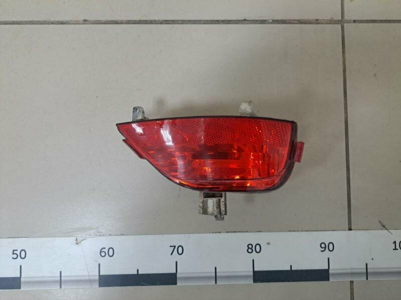Фонарь задний в бампер правый Renault Duster 2012 кат.номер: 265600001R