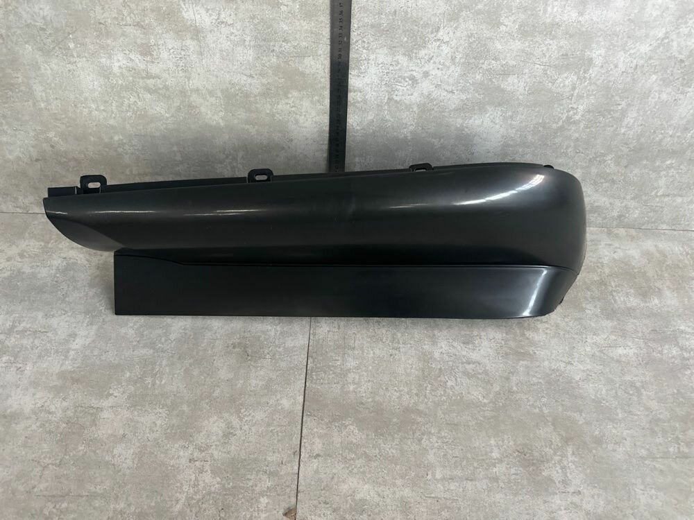 Спойлер бампера левая часть ивеко стралис ( IVECO STRALIS) черный