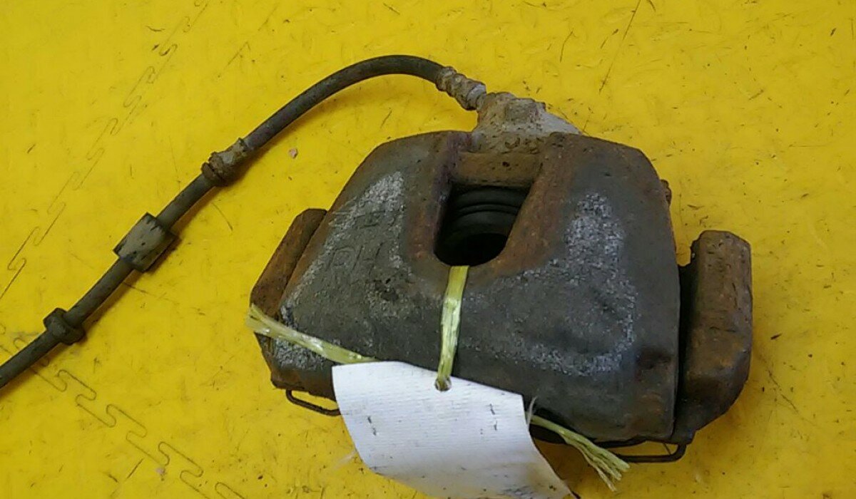 Суппорт передний 3 (BL) Mazda BP4K33281B