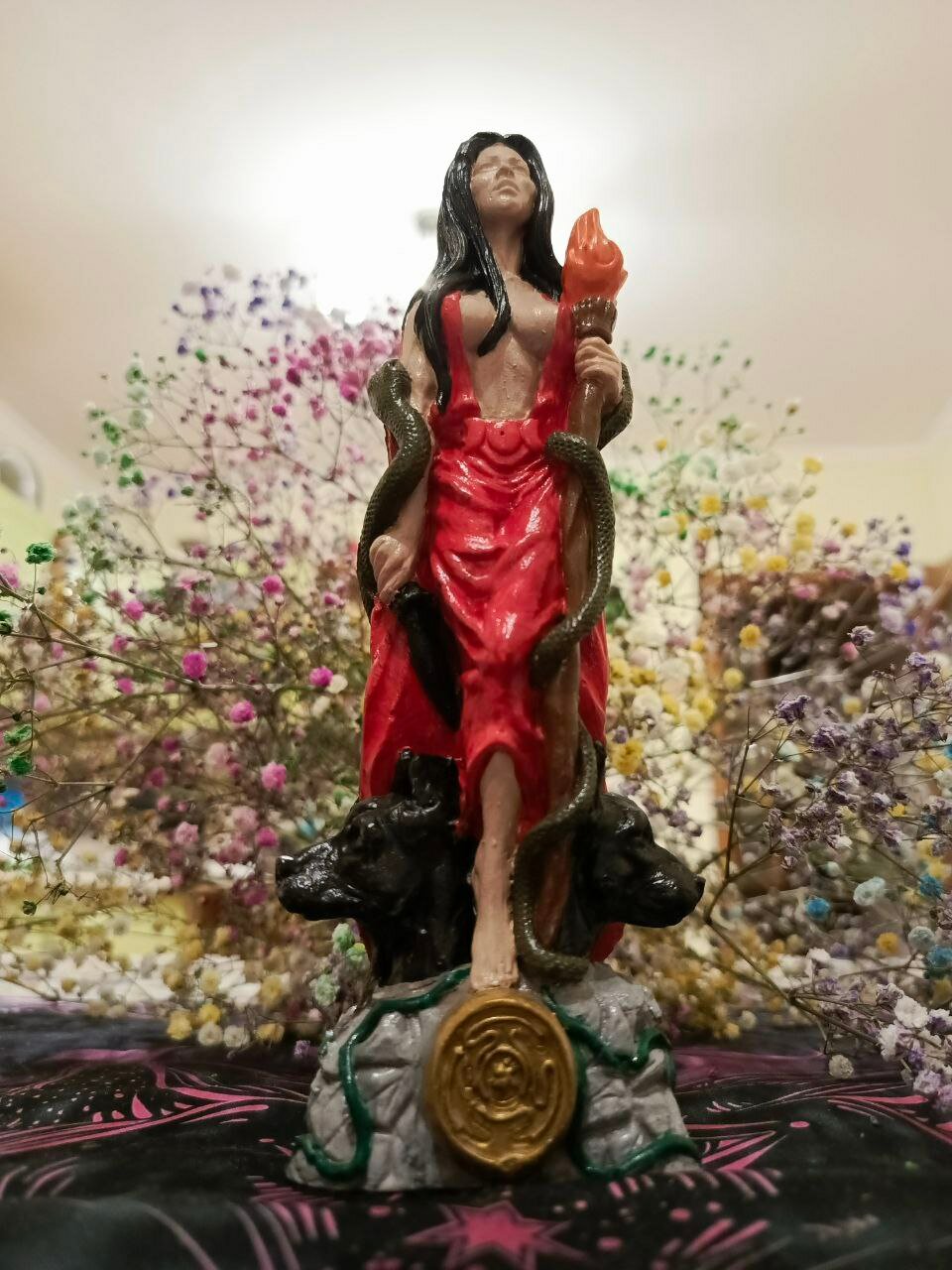 Статуэтка - геката. Богиня трёх лун, воительница. Коллекционная статуэтка.