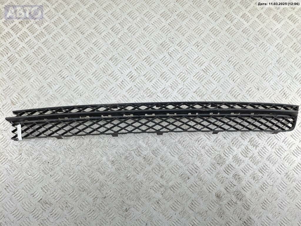 Решетка (заглушка) в бампер Ford Galaxy (2000-2006)