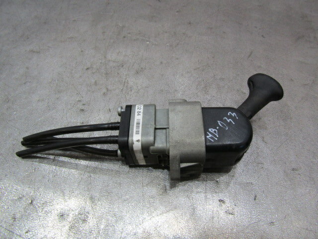 Кран ручного тормоза Mercedes Axor