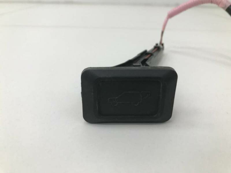Кнопка открывания багажника Lexus RX 300/330/350/400h XU30 2003-2009