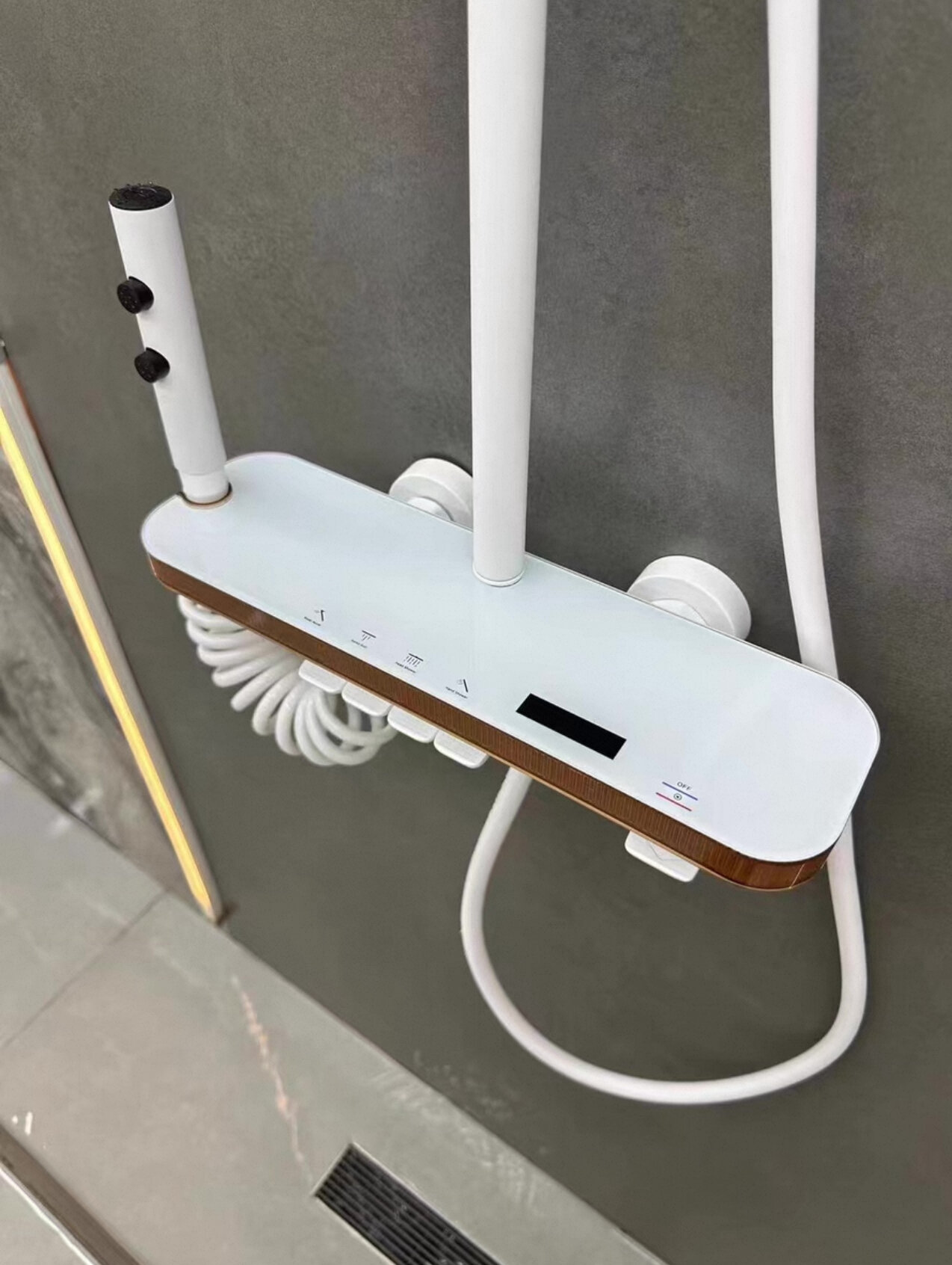 Душевая система и душевая стойка с тропическим душем с подсветкой и индикатором температуры душ для ванны белый 140см