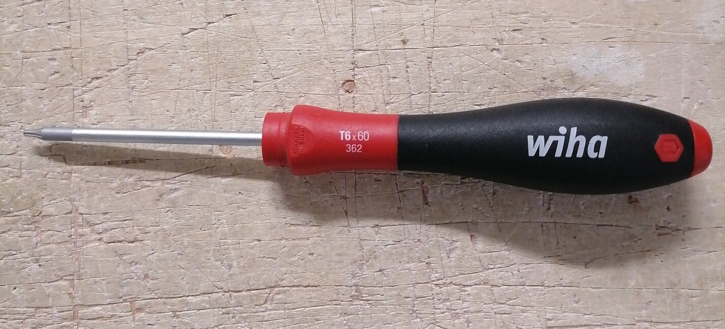 Отвертка; Torx®; TX06; SoftFinish®; Дл. лезвия: 60мм; Длина: 164мм Wiha 01286