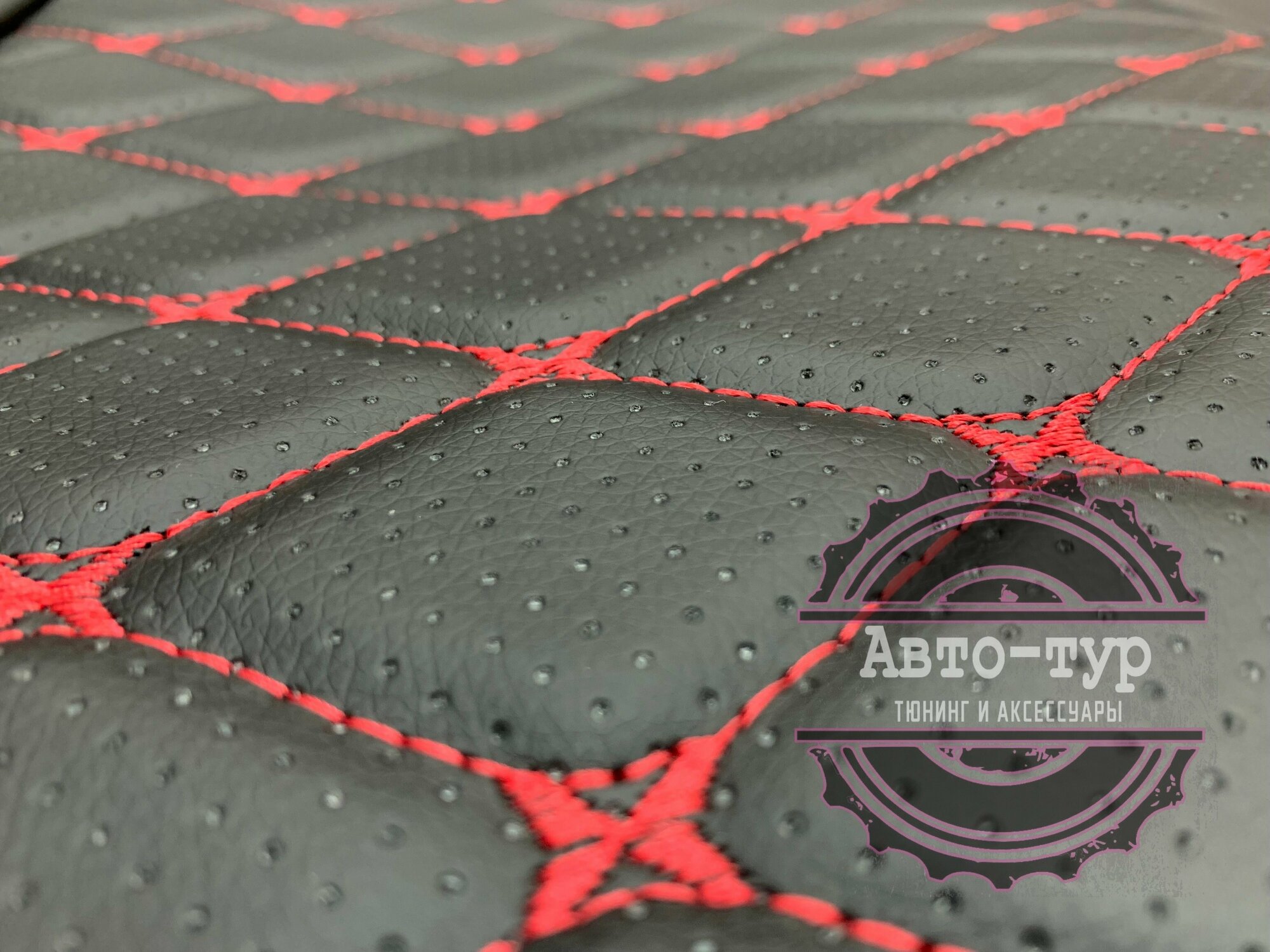 Универсальные чехлы Рекаро ромб бабочка красная комплект на весь салон